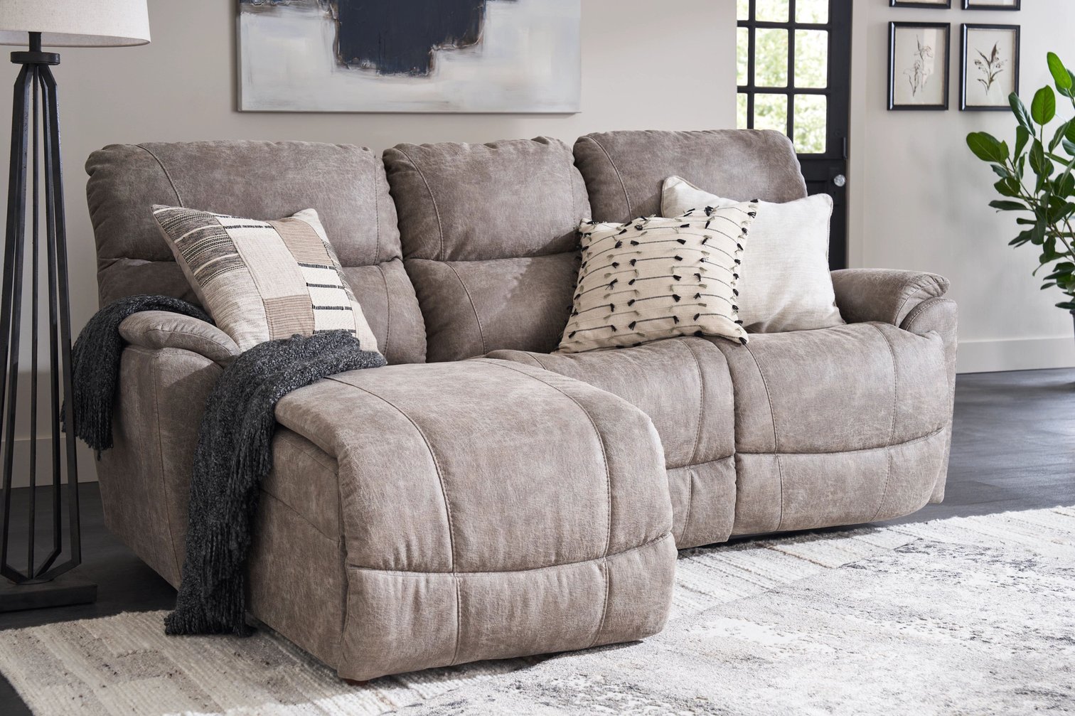 Sofas vs. Sectionals: Which is Better for You?